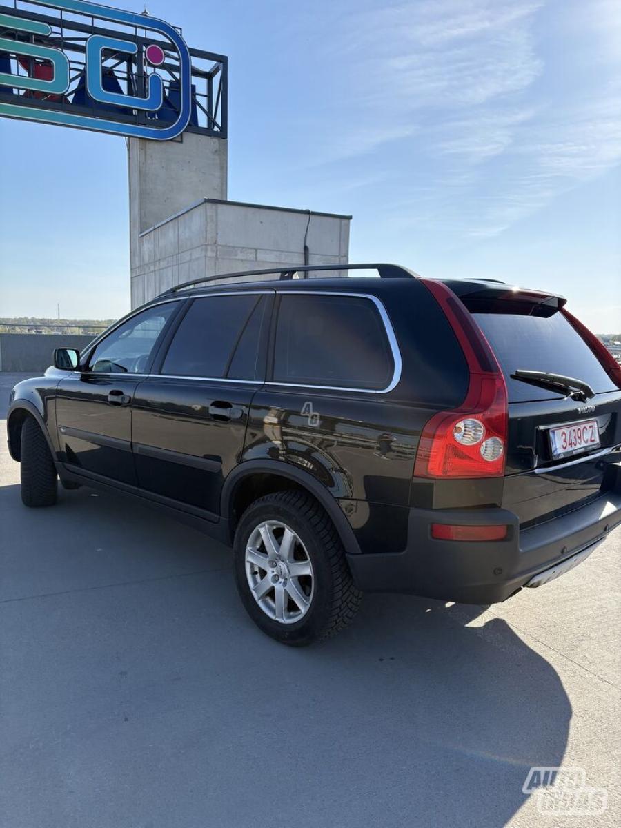 Melns Volvo XC90 2004 Viļņa, ar dzinēja tilpumu 2.40 L un nobraukumu 336 tūkst. km par 4500 €, foto 5 vietnē AUTOMOTO.COM.LV