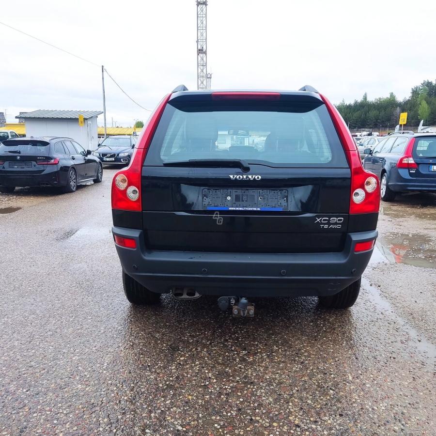 Black Volvo XC90 2004 in Vilnius, with an engine capacity of 2.90 L and mileage of 330 thousand km for 3800 €, photo 8 on AUTOMOTO.COM.LV