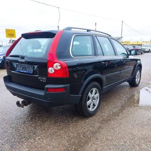 Black Volvo XC90 2004 in Vilnius, with an engine capacity of 2.90 L and mileage of 330 thousand km for 3800 €, photo 9 on AUTOMOTO.COM.LV