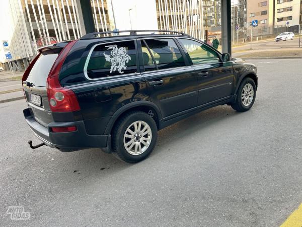 Black Volvo XC90 2004 in Vilnius, with an engine capacity of 2.40 L and mileage of 433 thousand km for 2900 €, photo 6 on AUTOMOTO.COM.LV