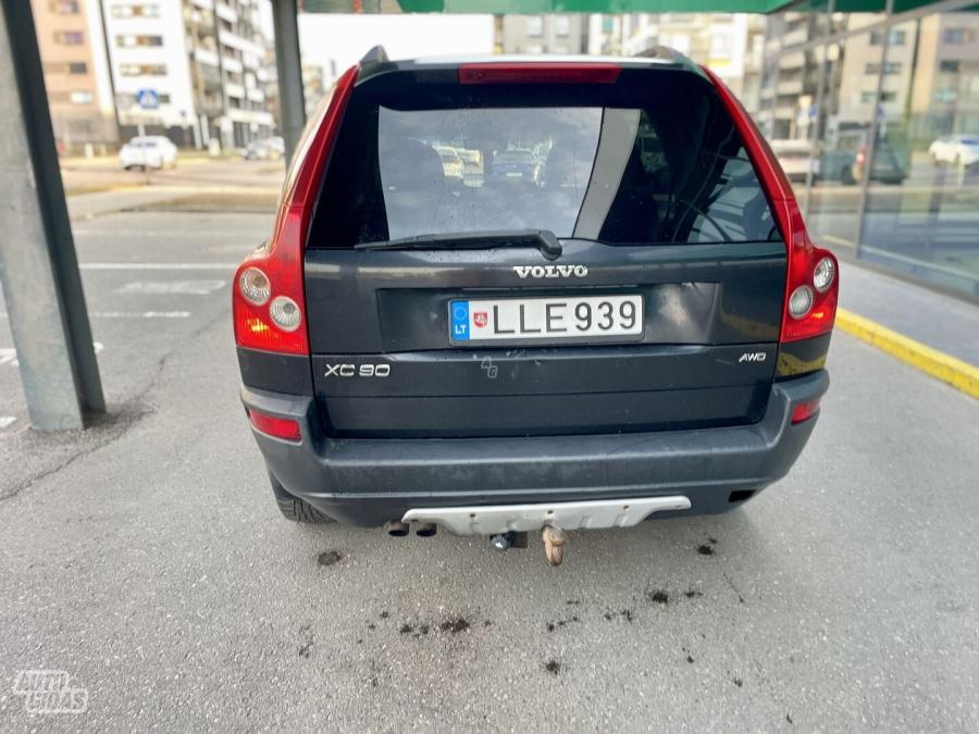 Melns Volvo XC90 2004 Viļņa, ar dzinēja tilpumu 2.40 L un nobraukumu 433 tūkst. km par 2900 €, foto 11 vietnē AUTOMOTO.COM.LV