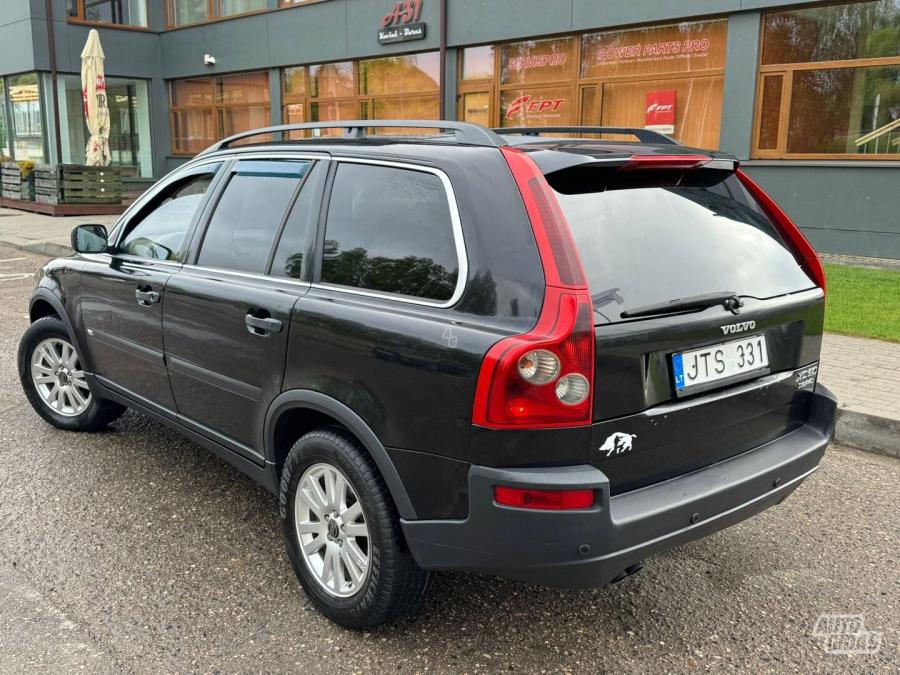 Melns Volvo XC90 2004 Kauņa, ar dzinēja tilpumu 2.40 L un nobraukumu 329 tūkst. km par 2300 €, foto 3 vietnē AUTOMOTO.COM.LV