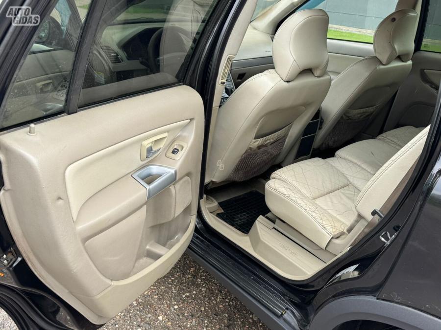 Melns Volvo XC90 2004 Kauņa, ar dzinēja tilpumu 2.40 L un nobraukumu 329 tūkst. km par 2300 €, foto 21 vietnē AUTOMOTO.COM.LV