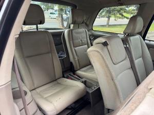 Melns Volvo XC90 2004 Kauņa, ar dzinēja tilpumu 2.40 L un nobraukumu 329 tūkst. km par 2300 €, foto 24 vietnē AUTOMOTO.COM.LV