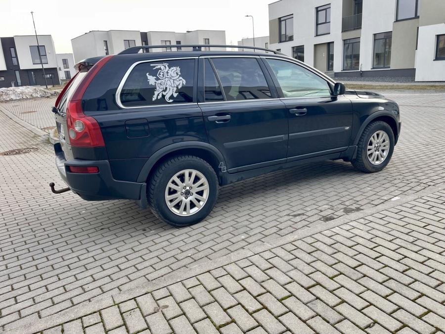 Melns Volvo XC90 2004 Viļņa, ar dzinēja tilpumu 2.40 L un nobraukumu 433 tūkst. km par 2900 €, foto 7 vietnē AUTOMOTO.COM.LV