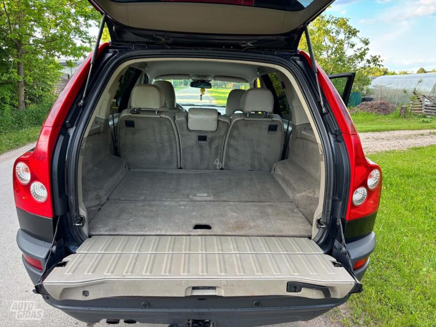 Melns Volvo XC90 2004 Kauņa, ar dzinēja tilpumu 2.40 L un nobraukumu 385 tūkst. km par 2999 €, foto 15 vietnē AUTOMOTO.COM.LV