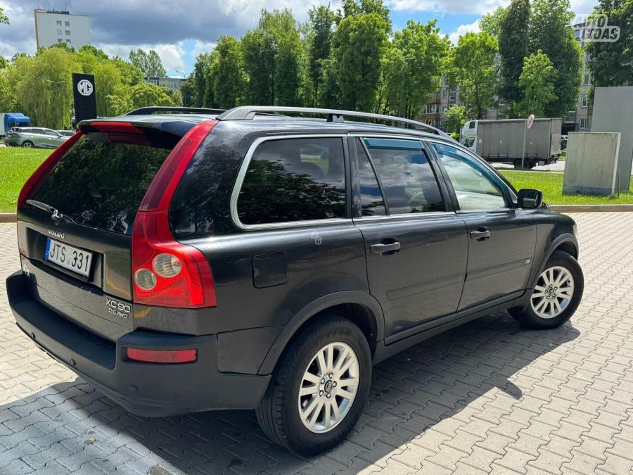 Black Volvo XC90 2004 in Kaunas, with an engine capacity of 2.40 L and mileage of 342 thousand km for 2500 €, photo 3 on AUTOMOTO.COM.LV