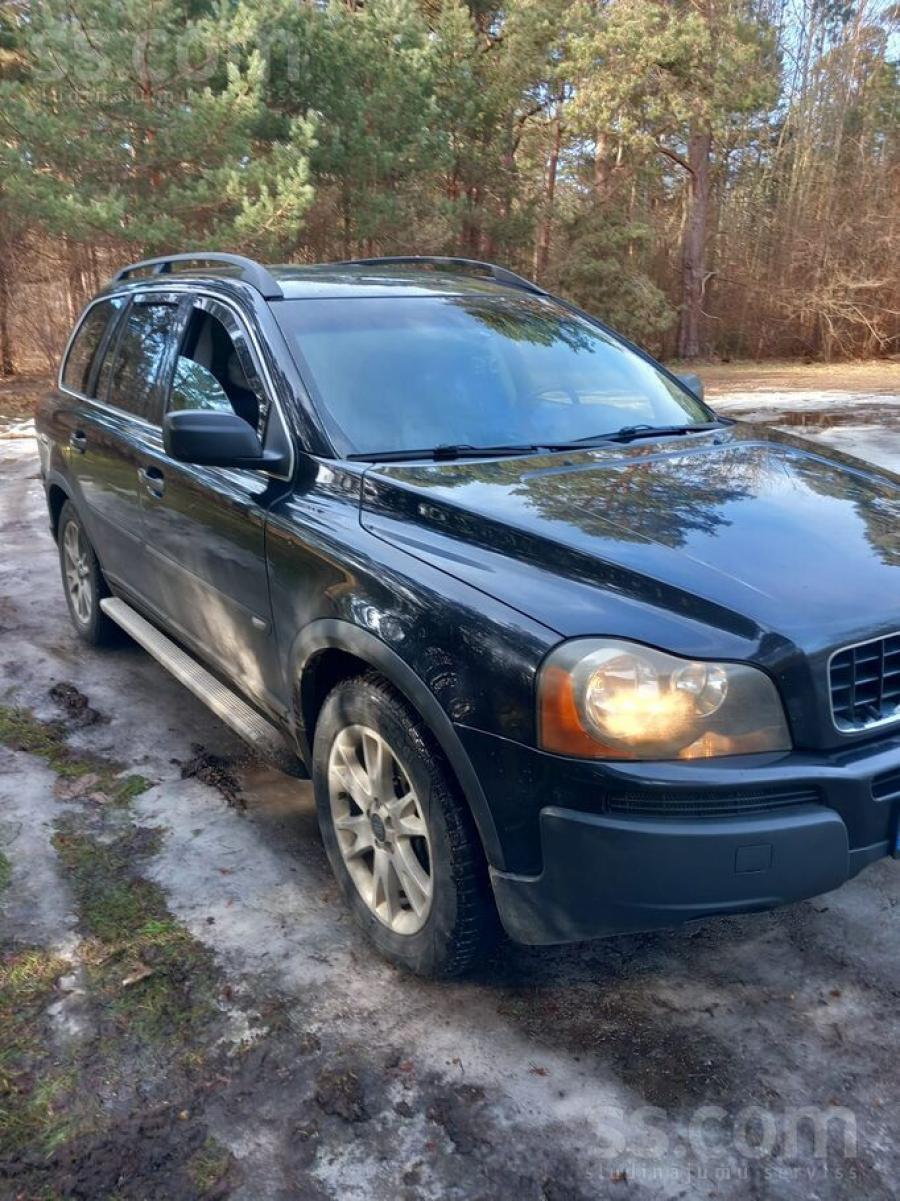 Melns Volvo XC90 2004 Liepāja, ar dzinēja tilpumu 2.40 L un nobraukumu 302 tūkst. km par 3000 €, foto 1 vietnē AUTOMOTO.COM.LV