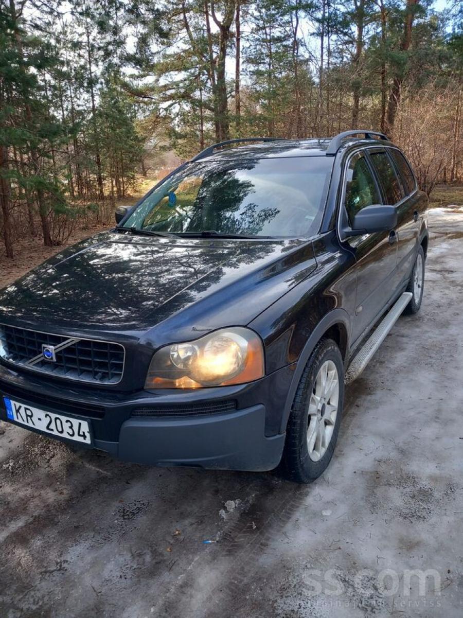 Melns Volvo XC90 2004 Liepāja, ar dzinēja tilpumu 2.40 L un nobraukumu 302 tūkst. km par 3000 €, foto 4 vietnē AUTOMOTO.COM.LV