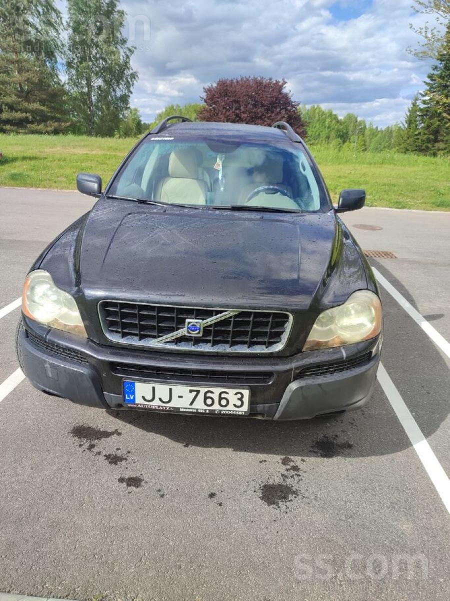 Melns Volvo XC90 2004 Alūksne, ar dzinēja tilpumu 2.40 L un nobraukumu 325 tūkst. km par 3000 €, foto 1 vietnē AUTOMOTO.COM.LV