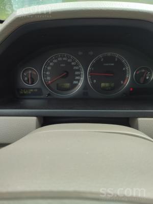 Melns Volvo XC90 2004 Alūksne, ar dzinēja tilpumu 2.40 L un nobraukumu 325 tūkst. km par 3000 €, foto 5 vietnē AUTOMOTO.COM.LV