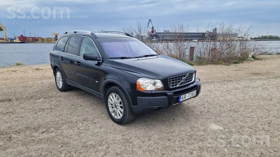 Melns Volvo XC90 2004 Rīga, ar dzinēja tilpumu 2.40 L un nobraukumu 561 tūkst. km par 3800 €, foto 1 vietnē AUTOMOTO.COM.LV