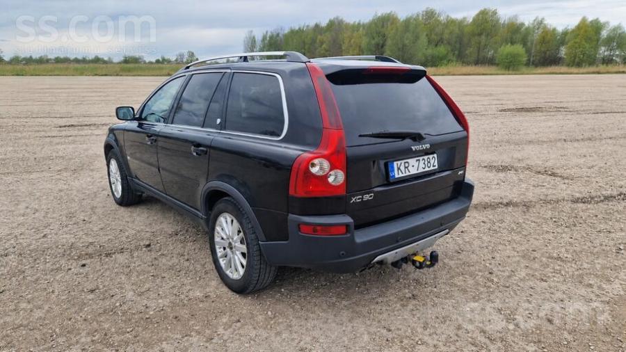 Melns Volvo XC90 2004 Rīga, ar dzinēja tilpumu 2.40 L un nobraukumu 561 tūkst. km par 3800 €, foto 6 vietnē AUTOMOTO.COM.LV