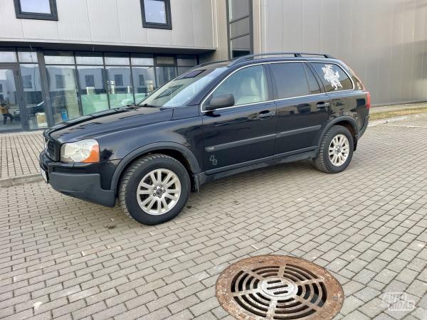 Black Volvo XC90 2004 in Vilnius, with an engine capacity of 2.40 L and mileage of 433 thousand km for 2800 €, photo 8 on AUTOMOTO.COM.LV