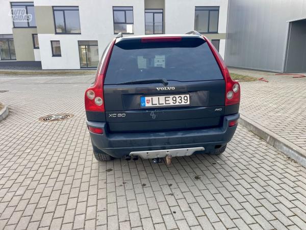 Black Volvo XC90 2004 in Vilnius, with an engine capacity of 2.40 L and mileage of 433 thousand km for 2800 €, photo 10 on AUTOMOTO.COM.LV