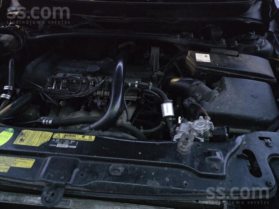 Melns Volvo XC90 2004 Cēsis, ar dzinēja tilpumu 2.50 L un nobraukumu 0 tūkst. km par 1849 €, foto 5 vietnē AUTOMOTO.COM.LV