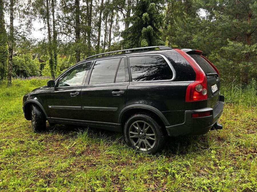 Melns Volvo XC90 2004 Rīga, ar dzinēja tilpumu 2.40 L un nobraukumu 0 tūkst. km par 2250 €, foto 5 vietnē AUTOMOTO.COM.LV