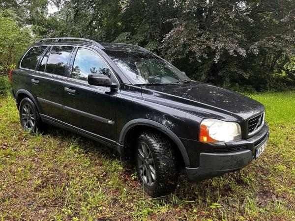 Black Volvo XC90 2004 in Riga, with an engine capacity of 2.40 L and mileage of 0 thousand km for 2250 €, photo 8 on AUTOMOTO.COM.LV