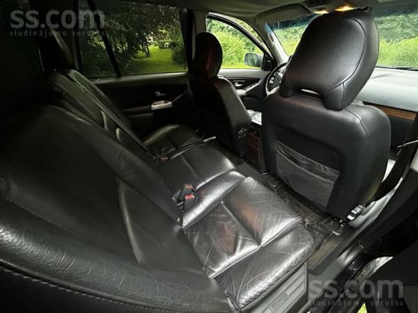 Black Volvo XC90 2004 in Riga, with an engine capacity of 2.40 L and mileage of 0 thousand km for 2250 €, photo 10 on AUTOMOTO.COM.LV