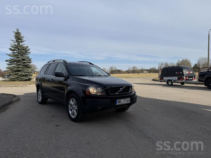 Black Volvo XC90 2004 in Cesis, with an engine capacity of 2.40 L and mileage of 0 thousand km for 3400 €, photo 1 on AUTOMOTO.COM.LV