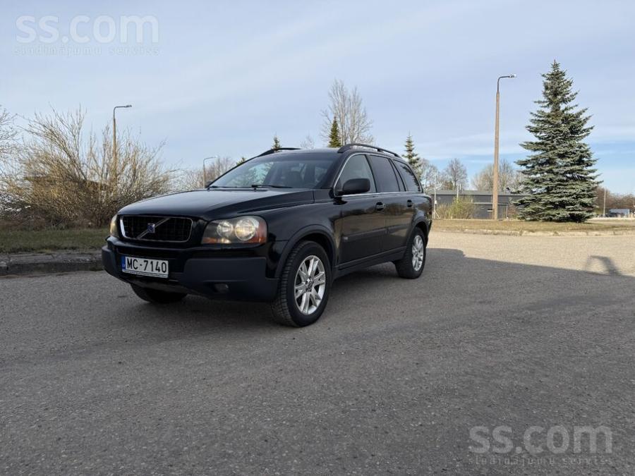Black Volvo XC90 2004 in Cesis, with an engine capacity of 2.40 L and mileage of 0 thousand km for 3400 €, photo 5 on AUTOMOTO.COM.LV
