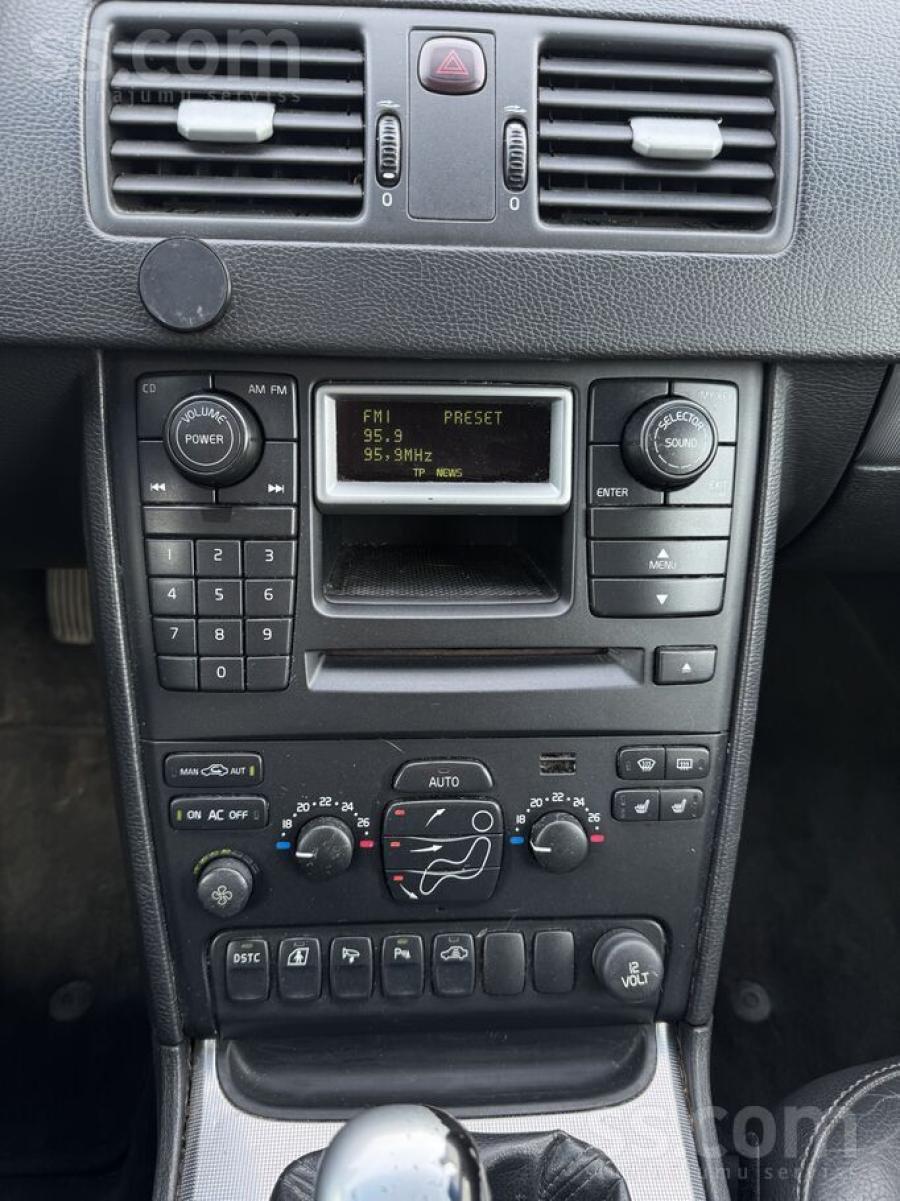 Black Volvo XC90 2004 in Cesis, with an engine capacity of 2.40 L and mileage of 0 thousand km for 3400 €, photo 23 on AUTOMOTO.COM.LV