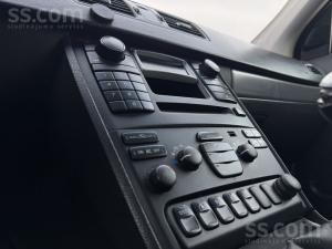 Black Volvo XC90 2004 in Cesis, with an engine capacity of 2.40 L and mileage of 0 thousand km for 3400 €, photo 24 on AUTOMOTO.COM.LV