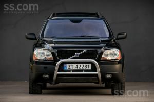 Black Volvo XC90 2004 in Jelgava, with an engine capacity of 2.40 L and mileage of 266 thousand km for 4800 €, photo 4 on AUTOMOTO.COM.LV