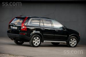 Black Volvo XC90 2004 in Jelgava, with an engine capacity of 2.40 L and mileage of 266 thousand km for 4800 €, photo 6 on AUTOMOTO.COM.LV