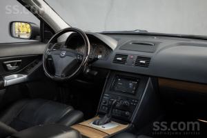 Black Volvo XC90 2004 in Jelgava, with an engine capacity of 2.40 L and mileage of 266 thousand km for 4800 €, photo 16 on AUTOMOTO.COM.LV