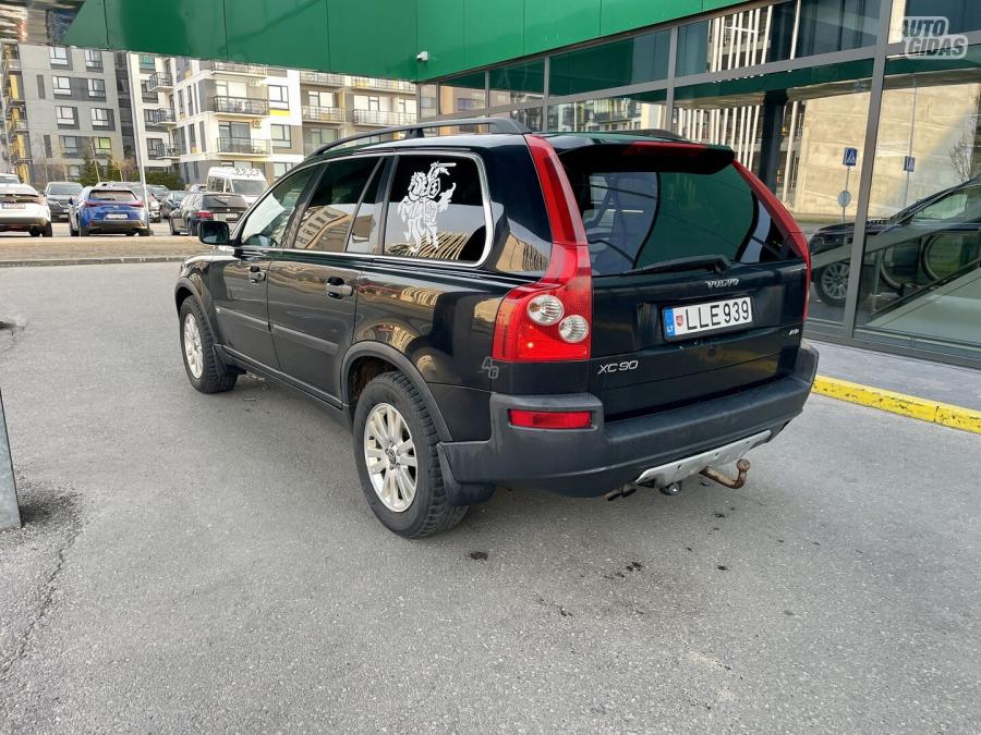 Black Volvo XC90 2004 in Vilnius, with an engine capacity of 2.40 L and mileage of 433 thousand km for 2900 €, photo 5 on AUTOMOTO.COM.LV
