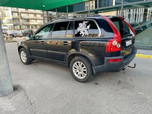 Black Volvo XC90 2004 in Vilnius, with an engine capacity of 2.40 L and mileage of 433 thousand km for 2900 €, photo 6 on AUTOMOTO.COM.LV