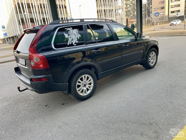 Black Volvo XC90 2004 in Vilnius, with an engine capacity of 2.40 L and mileage of 433 thousand km for 2900 €, photo 6 on AUTOMOTO.COM.LV