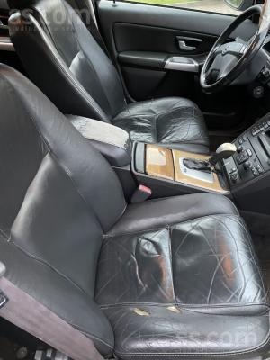 Melns Volvo XC90 2004 Gulbene, ar dzinēja tilpumu 2.40 L un nobraukumu 0 tūkst. km par 2500 €, foto 3 vietnē AUTOMOTO.COM.LV