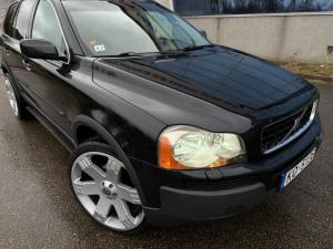 Melns Volvo XC90 2004 Rīga, ar dzinēja tilpumu 2.40 L un nobraukumu 315 tūkst. km par 3690 €, foto  vietnē AUTOMOTO.COM.LV