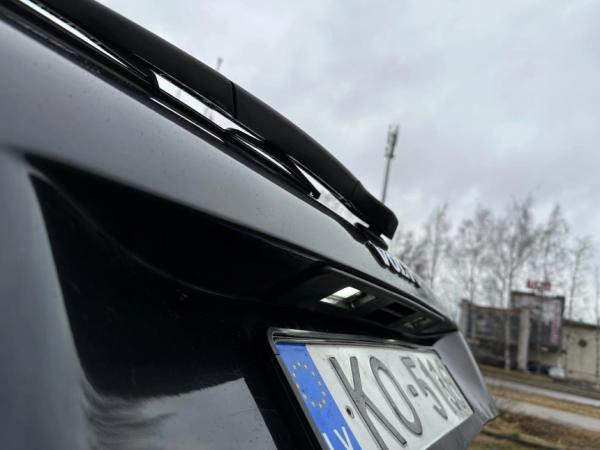 Black Volvo XC90 2004 in Riga, with an engine capacity of 2.40 L and mileage of 315 thousand km for 3690 €, photo 10 on AUTOMOTO.COM.LV