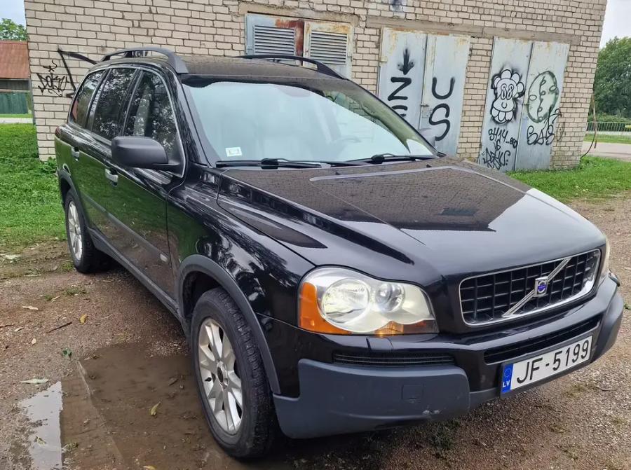 Melns Volvo XC90 2004 Grobiņa, ar dzinēja tilpumu 2.40 L un nobraukumu 334 tūkst. km par 3350 €, foto 3 vietnē AUTOMOTO.COM.LV