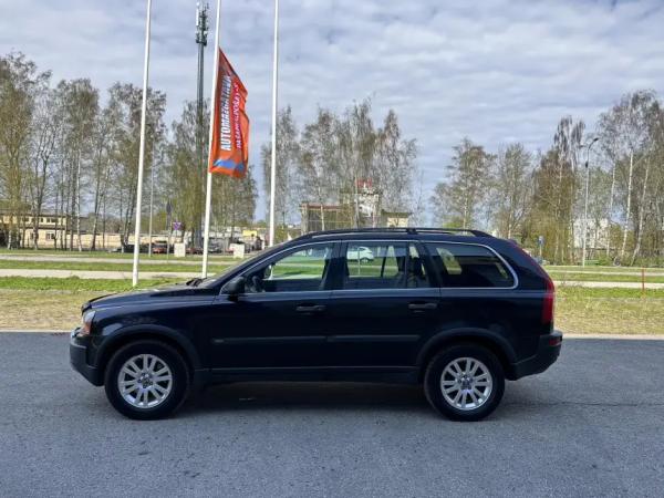 Black Volvo XC90 2004 in Riga, with an engine capacity of 2.40 L and mileage of 373 thousand km for 2990 €, photo 3 on AUTOMOTO.COM.LV