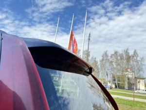 Black Volvo XC90 2004 in Riga, with an engine capacity of 2.40 L and mileage of 373 thousand km for 2990 €, photo 8 on AUTOMOTO.COM.LV