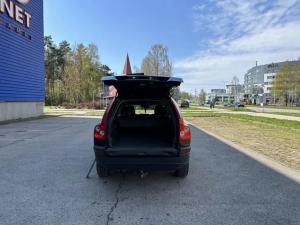 Black Volvo XC90 2004 in Riga, with an engine capacity of 2.40 L and mileage of 373 thousand km for 2990 €, photo 11 on AUTOMOTO.COM.LV