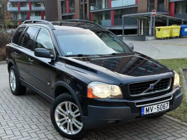 Melns Volvo XC90 2004 Rīga, ar dzinēja tilpumu 2.40 L un nobraukumu 406 tūkst. km par 3690 €, foto 1 vietnē AUTOMOTO.COM.LV