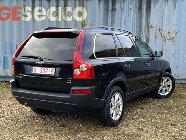 Melns Volvo XC90 2004 Rīga, ar dzinēja tilpumu 2.40 L un nobraukumu 384 tūkst. km par 5995 €, foto 4 vietnē AUTOMOTO.COM.LV