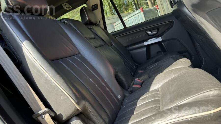 Melns Volvo XC90 2004 Rīga, ar dzinēja tilpumu 2.40 L un nobraukumu 0 tūkst. km par 1990 €, foto 9 vietnē AUTOMOTO.COM.LV