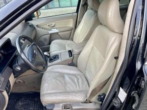 Black Volvo XC90 2004 in Vilnius, with an engine capacity of 2.40 L and mileage of 433 thousand km for 2900 €, photo 13 on AUTOMOTO.COM.LV