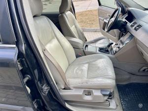 Black Volvo XC90 2004 in Vilnius, with an engine capacity of 2.40 L and mileage of 433 thousand km for 2900 €, photo 16 on AUTOMOTO.COM.LV