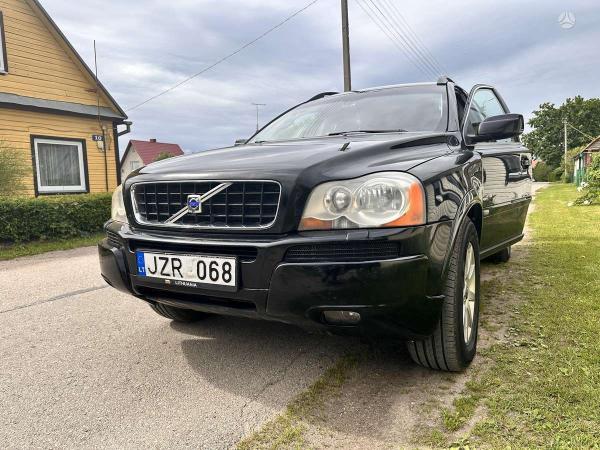 Black Volvo XC90 2004 in Rokiskis, with an engine capacity of 2.40 L and mileage of 327 thousand km for 2800 €, photo 1 on AUTOMOTO.COM.LV