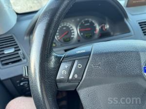 Black Volvo XC90 2004 in Riga, with an engine capacity of 2.40 L and mileage of 279 thousand km for 4000 €, photo 18 on AUTOMOTO.COM.LV