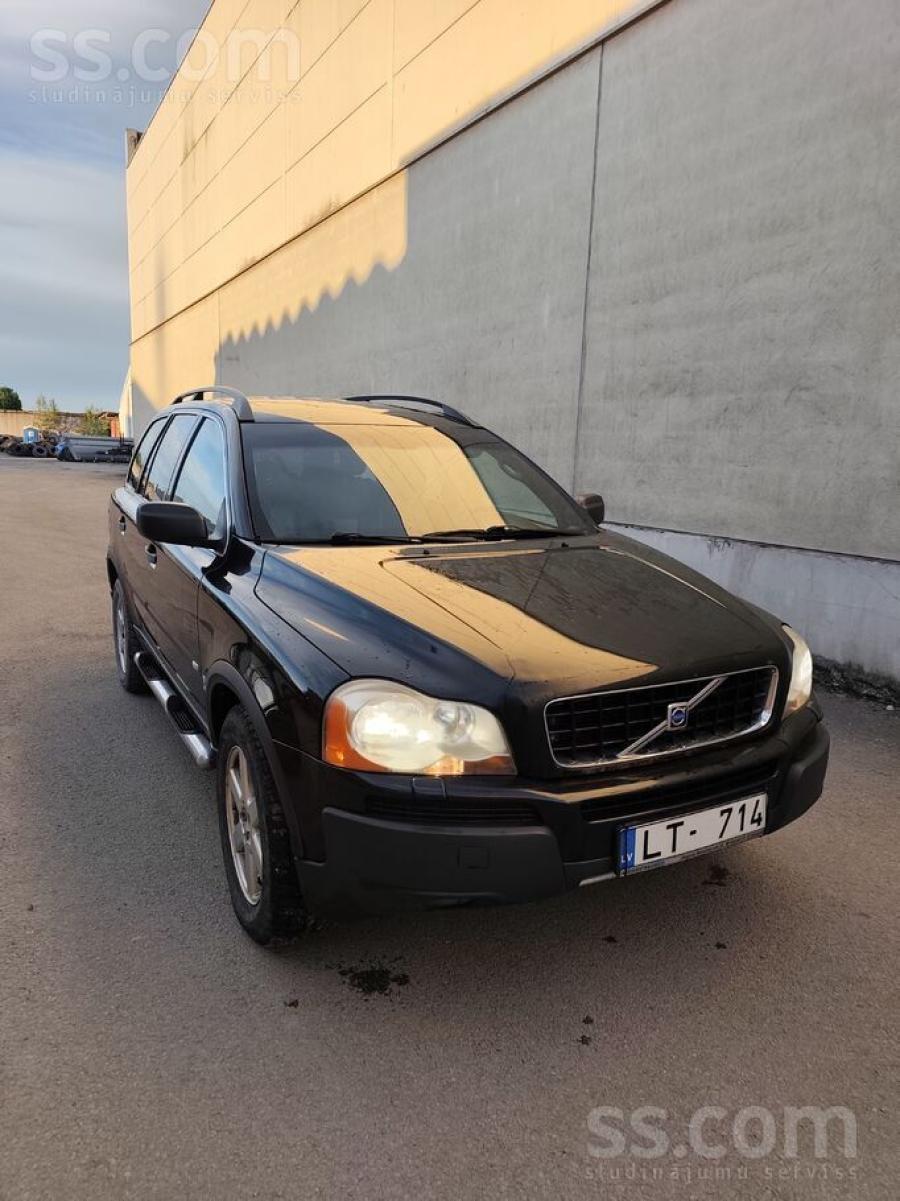 Black Volvo XC90 2004 in Riga, with an engine capacity of 2.40 L and mileage of 600 thousand km for 2300 €, photo 3 on AUTOMOTO.COM.LV