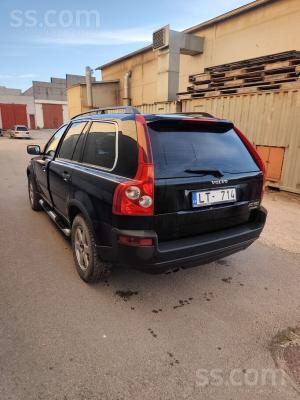 Black Volvo XC90 2004 in Riga, with an engine capacity of 2.40 L and mileage of 600 thousand km for 2300 €, photo 5 on AUTOMOTO.COM.LV