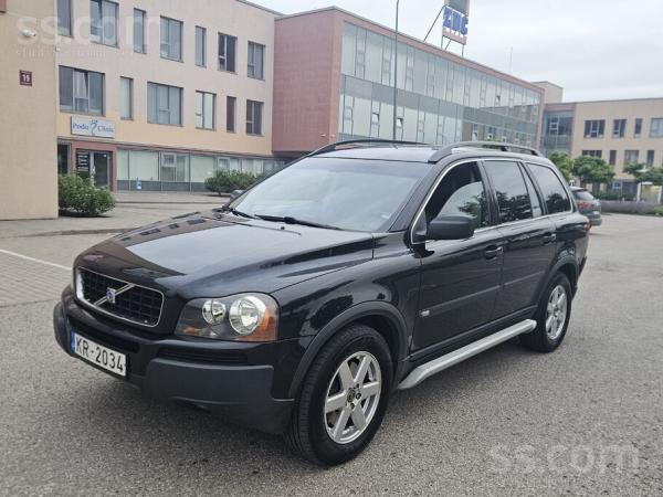 Melns Volvo XC90 2004 Jelgava, ar dzinēja tilpumu 2.40 L un nobraukumu 298 tūkst. km par 3300 €, foto 4 vietnē AUTOMOTO.COM.LV